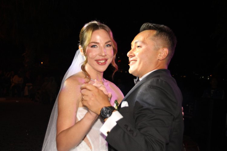 Rus Gelin ve Türk Damat Evlendi - SES15